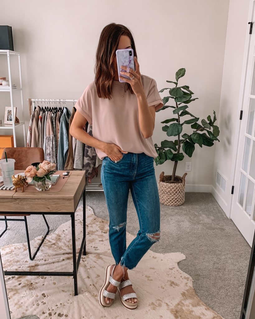 6 Comfortable & Cute WFH Looks - The Styled Press 6 Comfortable & Cute WFH Looks - The Styled Press